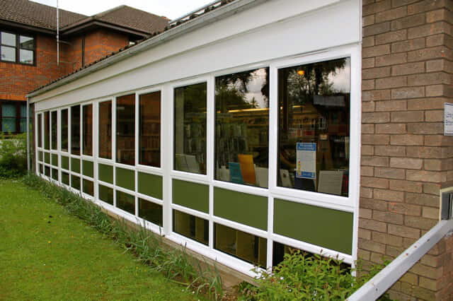 Opening Hours / Find Us